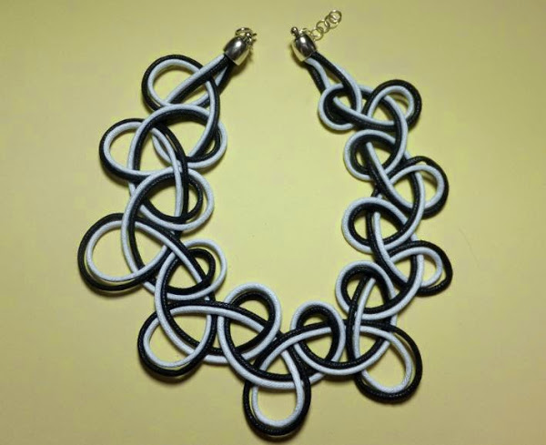 Collar de cola de raton